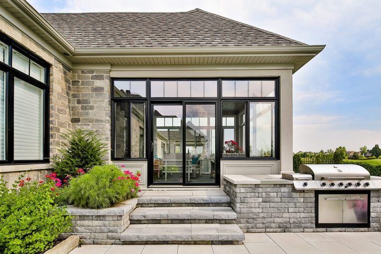 PORTES ET FENÊTRES Fenplast • Portes et Fenêtres Expert Amos